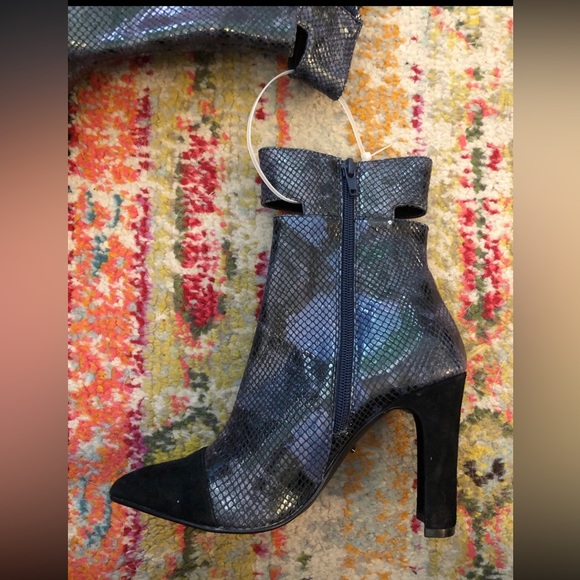 42 GOLD | Shoes | New 42 Gold Leather Boots | Poshmark